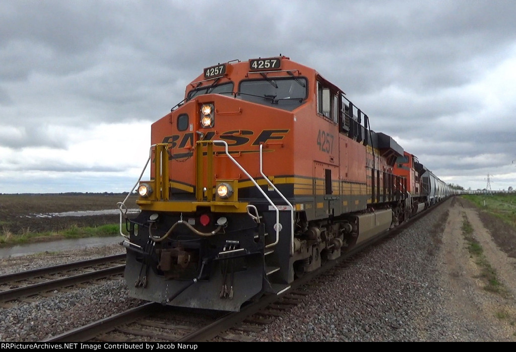 BNSF 4257 East